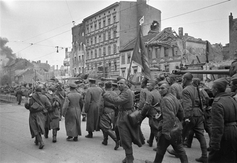 Фото "Советские войска вступили в Берлин", 27 апреля 1945 - 8 мая 1945 ...
