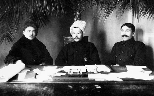 Фото Красный командир С А Новиков с товарищами 1918 год