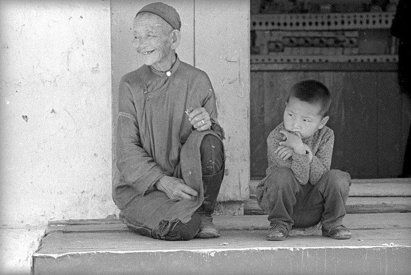 Фото Дед и внук 1970 год История России в фотографиях