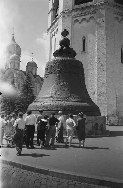 Фото "Московский Кремль. Царь-колокол", 1957 - 1962, г. Москва ...