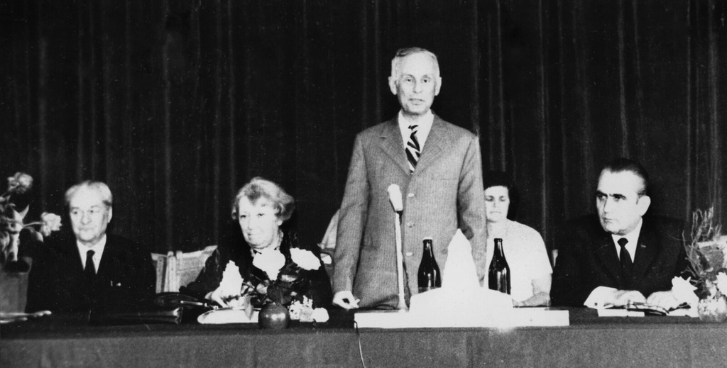 Фото "Геолог, профессор Владимир Тихомиров", 1972 год, г. Ленинград ...
