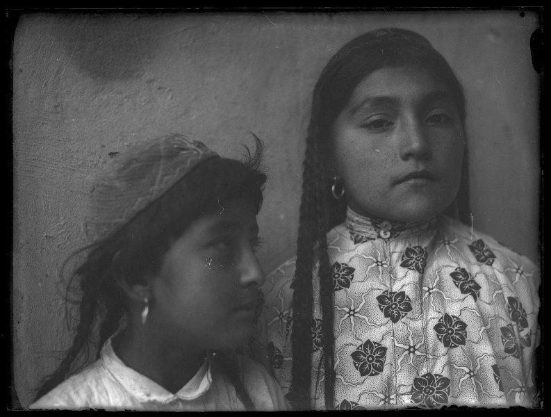 Фото Портрет двух девочек 1926 1935 Узбекская ССР История