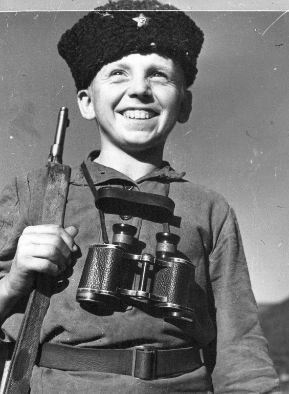 Фото "Дети на войне", 1941 - 1945 - История России в фотографиях