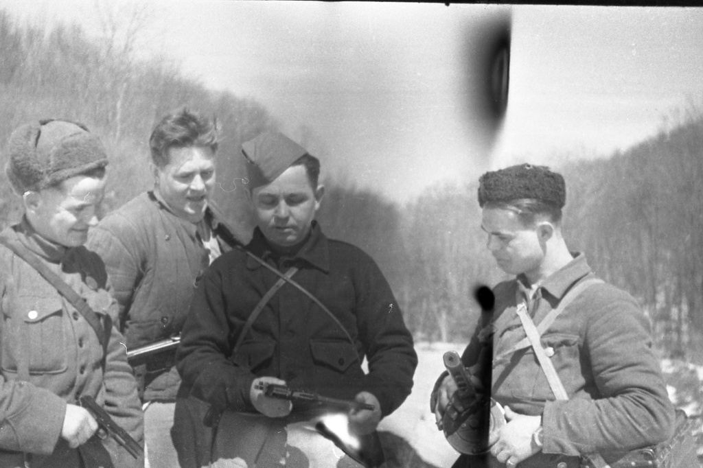 Фото "Партизаны Северного соединения Крыма", 1 января 1944 - 28 февраля ...