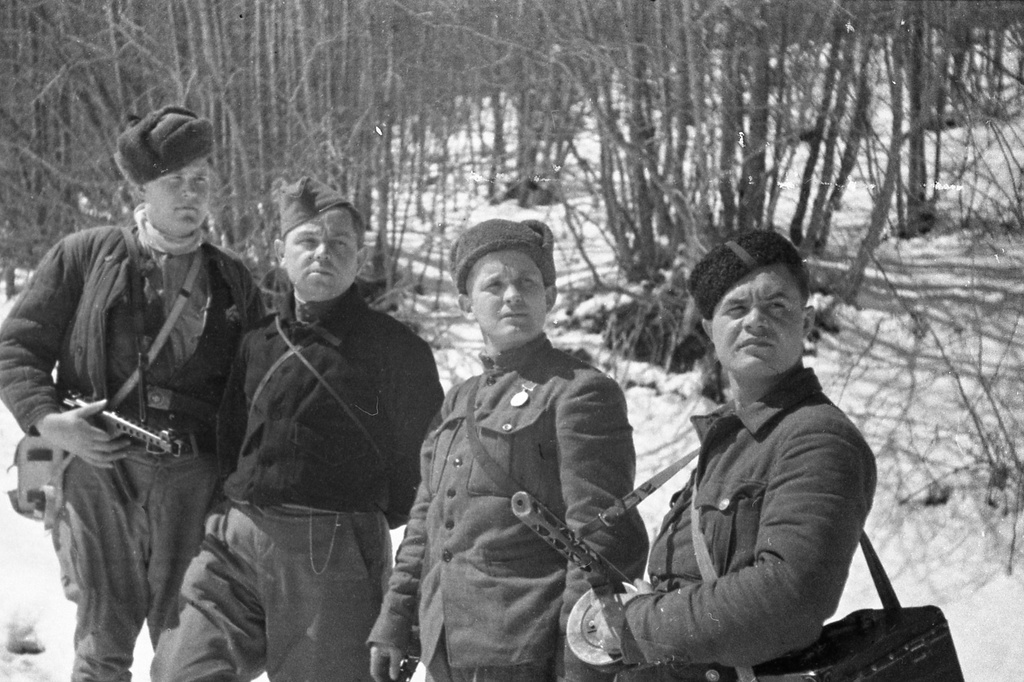 Фото "Партизаны Северного соединения Крыма", 1 января 1944 - 28 февраля ...